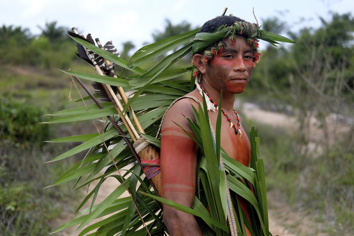 Amazon Tribe in Brazil Patrols Territory, Braces for Fight - Latino Rebels