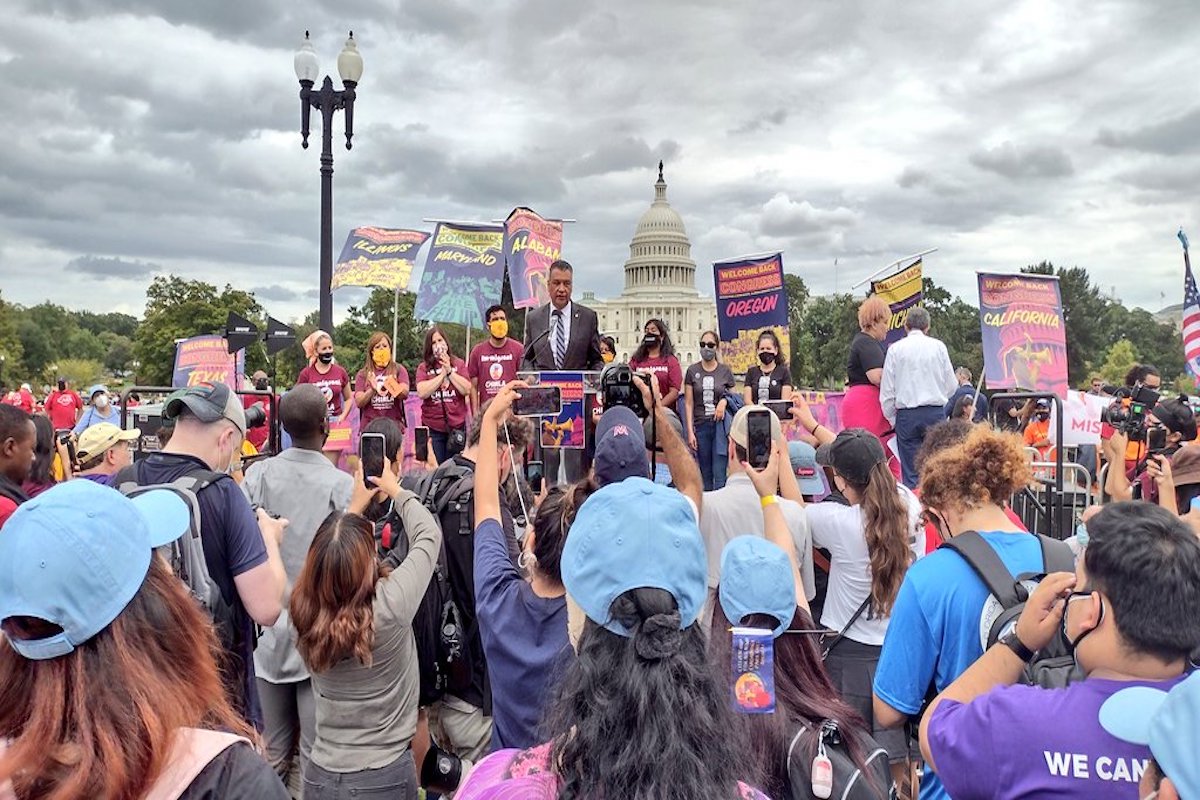 DC Immigrant Rally Draws a Massive Number of Protestors, Few ...