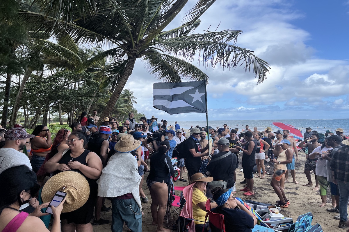 Hundreds of Puerto Ricans Take Over ‘Private Beach’ in Dorado to ...